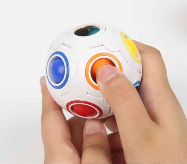 די-סטור | משחקים ופתרונות - לא רק לילדים | כדור הפלא Magic Ball ...